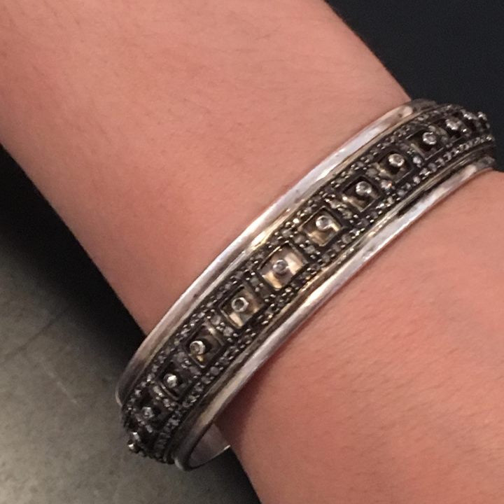 Diamond Checked Open Cuff – Himatsingka Collection