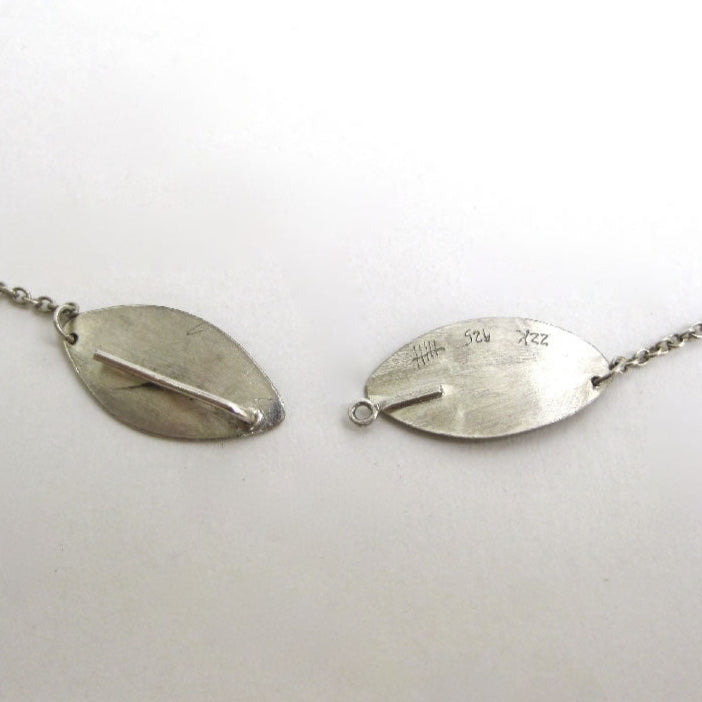 Ixora Gold Clasp Chain Necklace – Himatsingka Collection